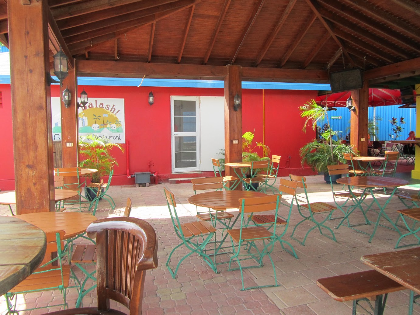 A Visit to Aruba’s Balashi Brewery | Caribbean Brewery Travels