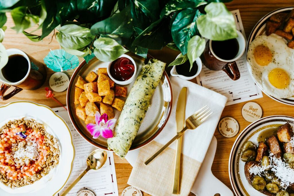 Burg’s Hideaway Lounge Launches New Brunch Program